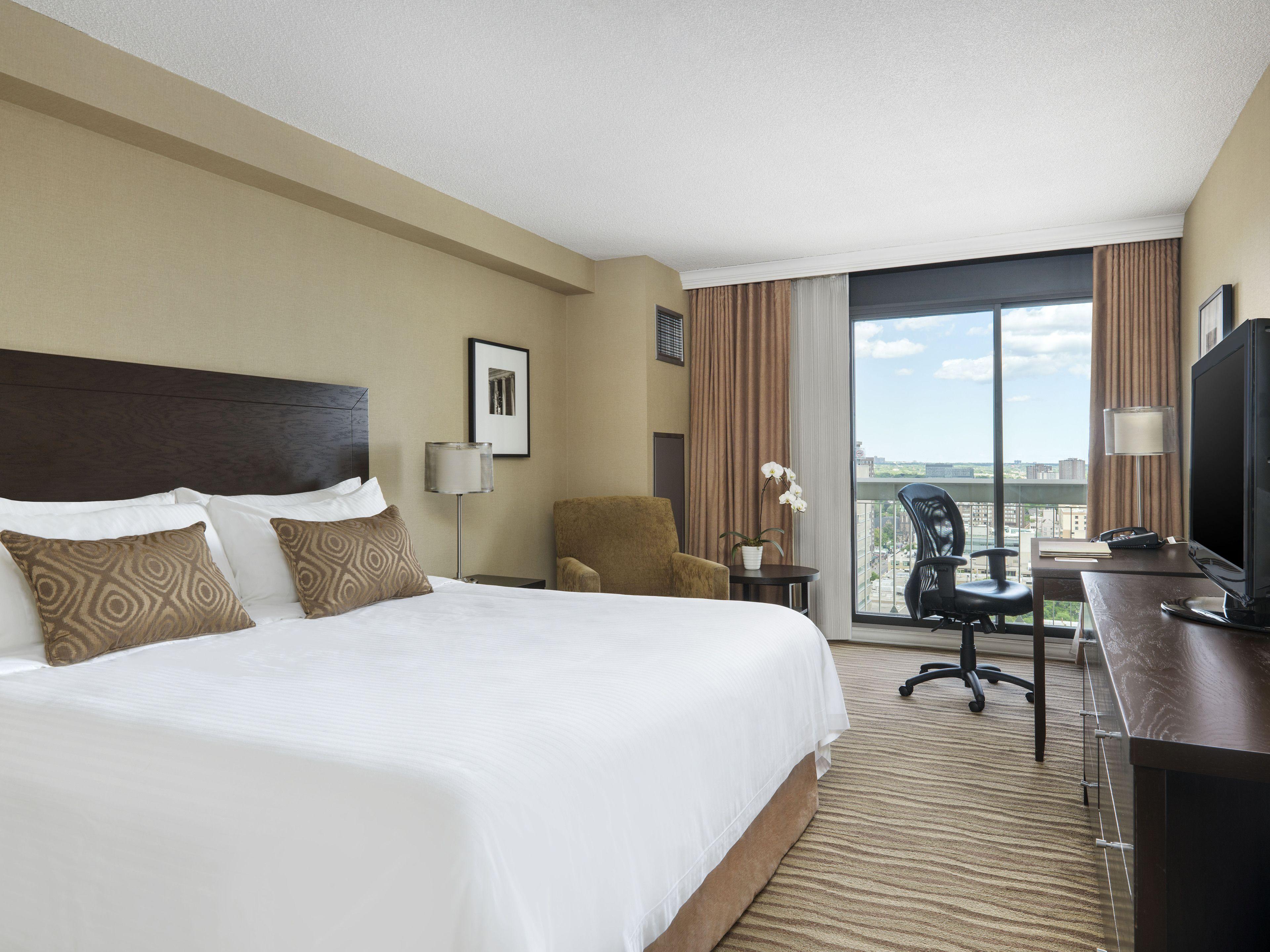 CHELSEA HOTEL TORONTO | ⋆⋆⋆⋆ | CANADA | SEASON DEALS FROM $124