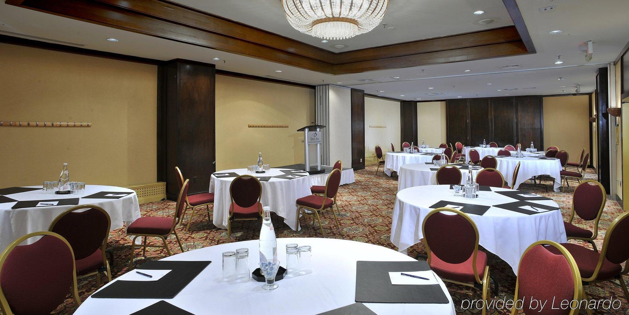 CHELSEA HOTEL TORONTO | ⋆⋆⋆⋆ | CANADA | SEASON DEALS FROM $124